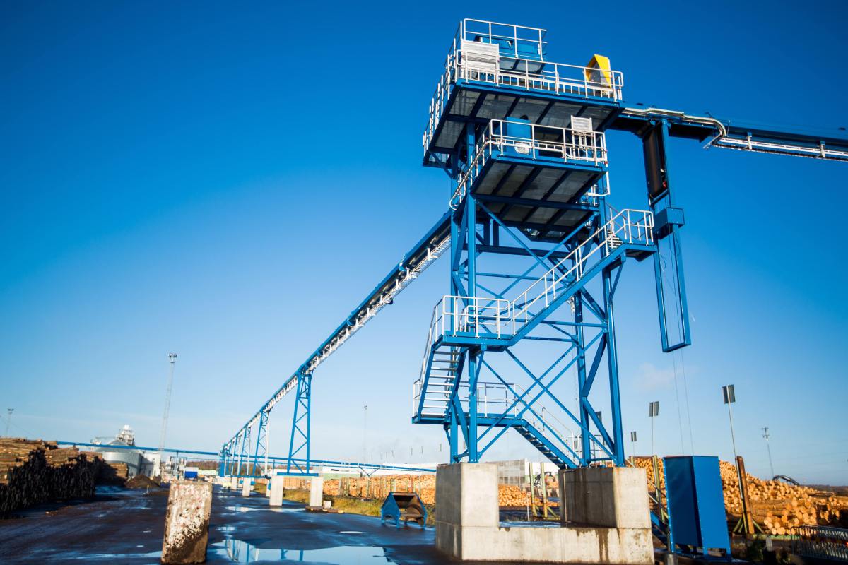 Pipe belt conveyors are extremely energy-efficient in the transport of ...