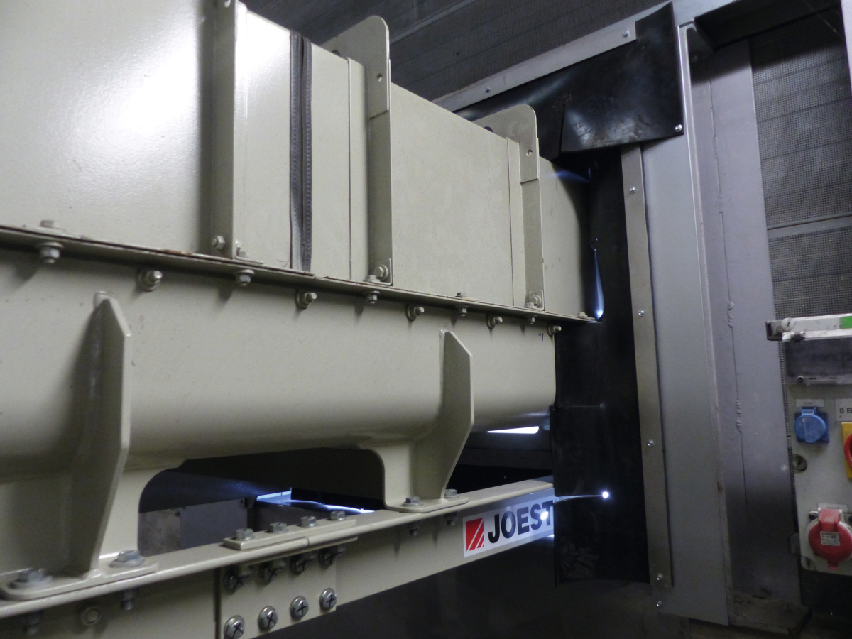 JOEST installs 31 m long vibrating conveyor trough for incineration ...