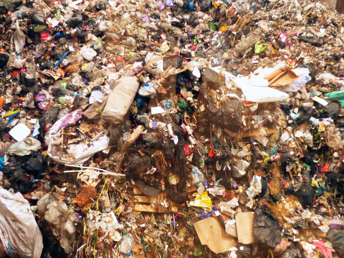 JOEST installs 31 m long vibrating conveyor trough for incineration ...