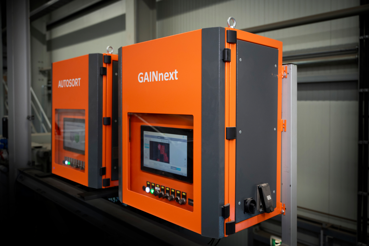 TOMRA showcases AI, plastic, and flake sorting technologies at NPE 2024 ...