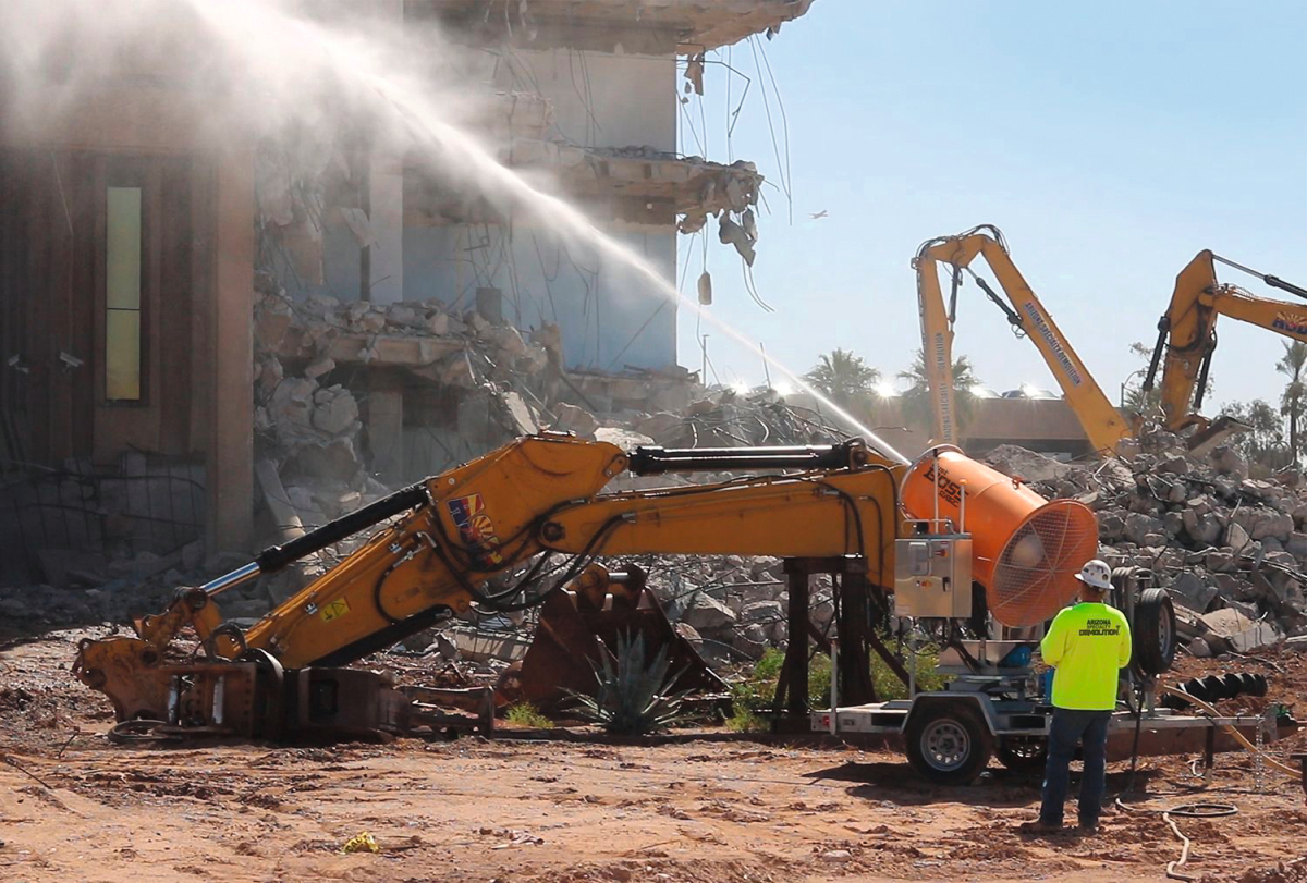 Versatile atomized mist cannon offers pressurized stream option ...