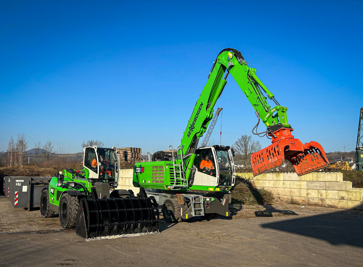 Sorting work at a recycling specialist - recovery Magazine – Recycling ...