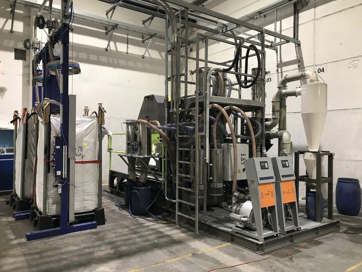 Mobile sorting platform from Sesotec at almaak International - recovery ...