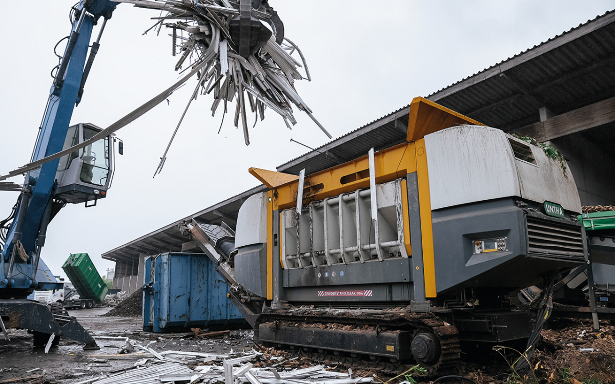 UNTHA XR – one of the best (pre-)shredders - recovery Magazine ...