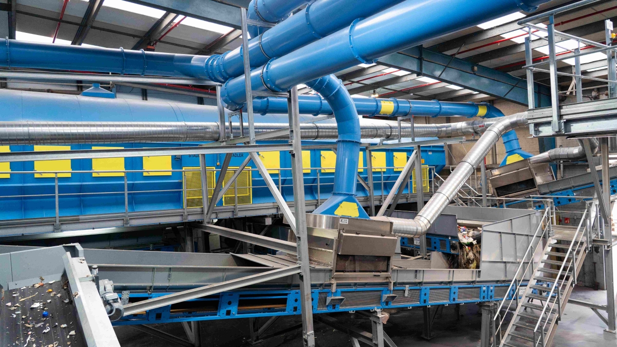 STADLER strengthens 25-year partnership with BZB in Amorebieta-Extano ...